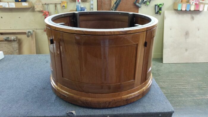 Expandable Round Dining Table | Round Extendable Dining Table